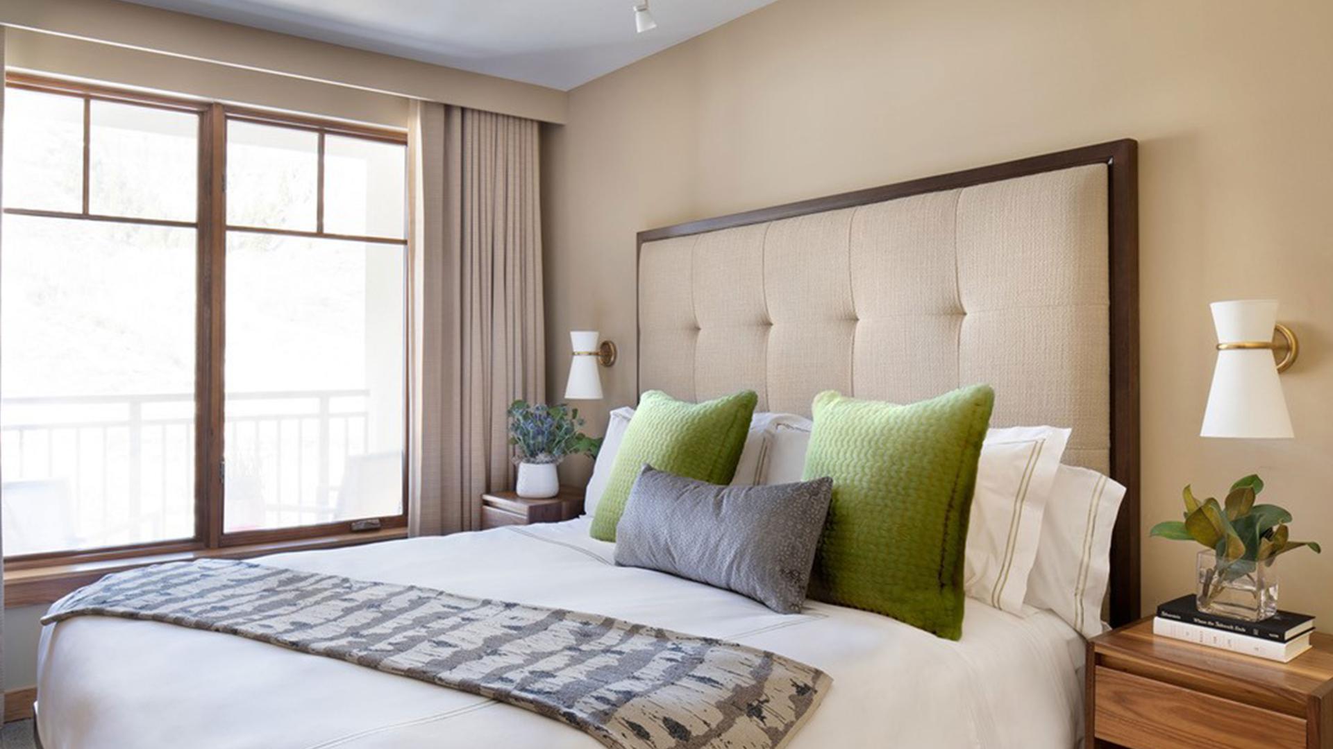Accessible 1-Bedroom Suite Roll-In Shower | Viceroy Snowmass